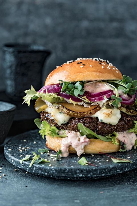 stern-Burger Rezept: Salziges und Süßes auf einem Burger vereint | STERN.de