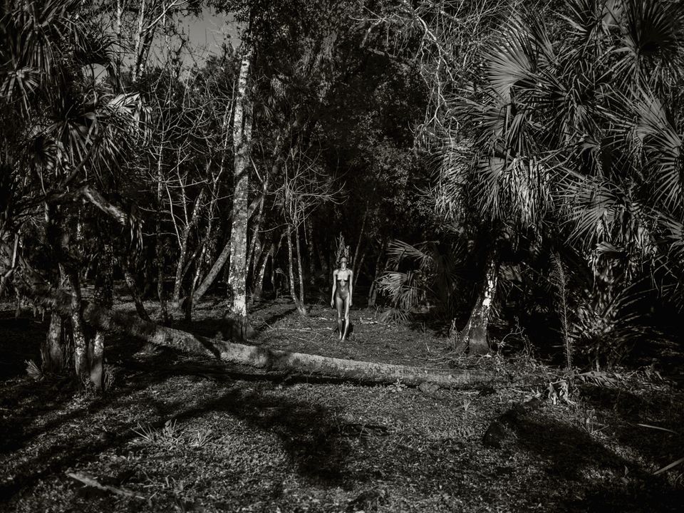 Toni Garrn und Co.: Ausstellung in Berlin zeigt Fotografien von Russell James | STERN.de