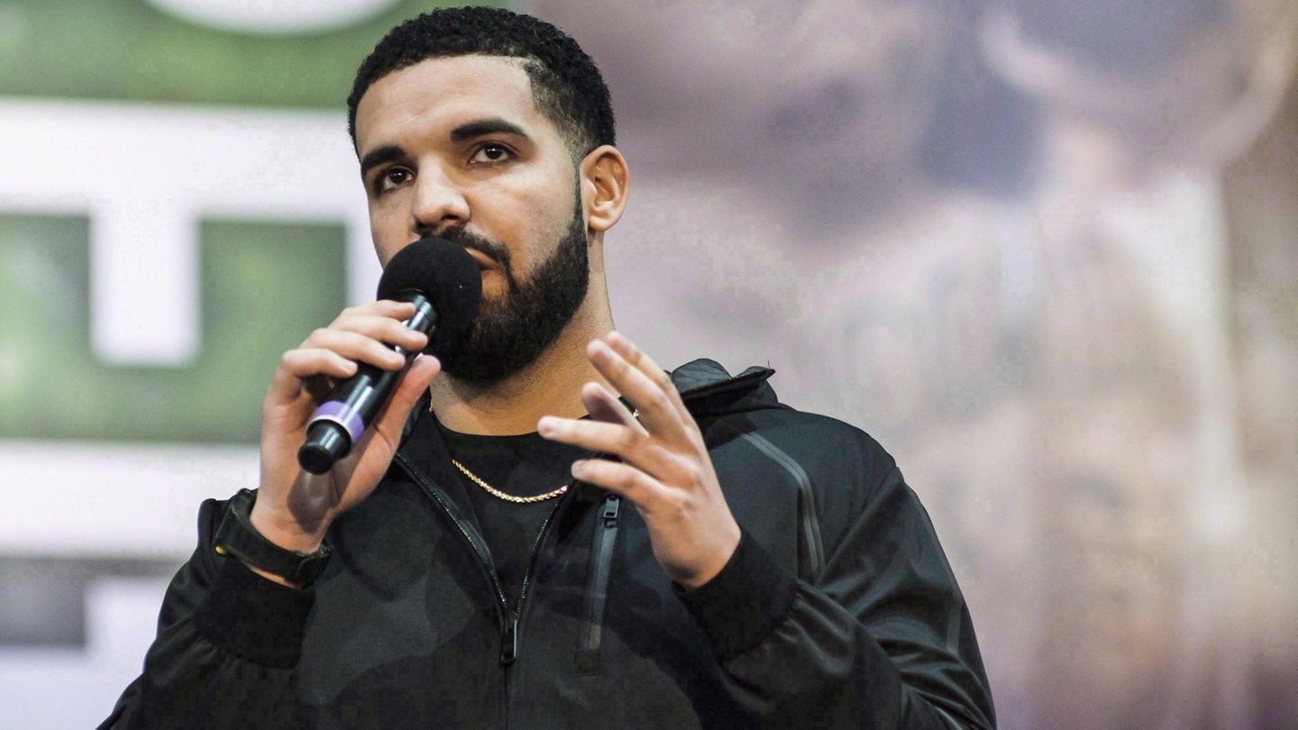 Wunderschone Ist Drake Schwul Bilder