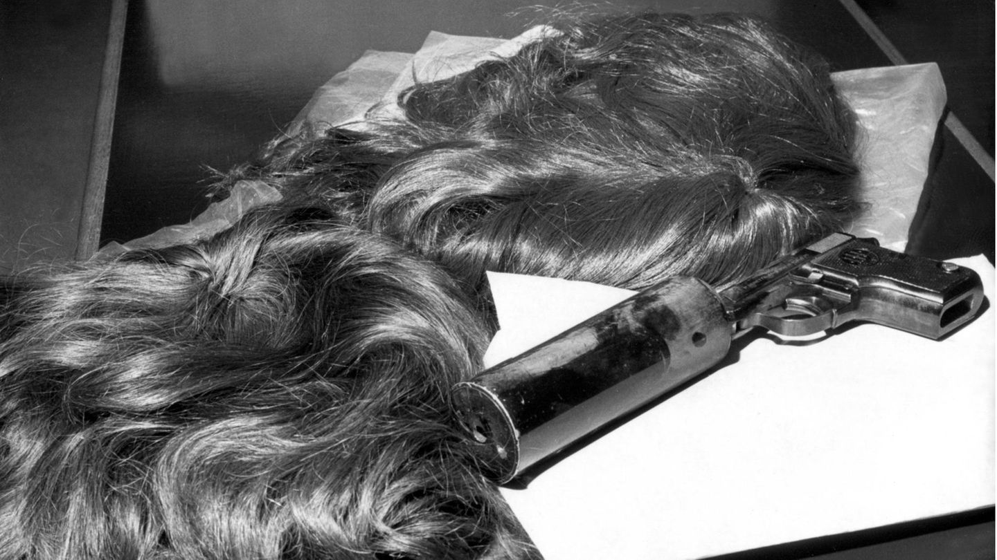 RAF vor 25 Jahren aufgelöst: Drei Jahrzehnte des Terrors in Bildern ...