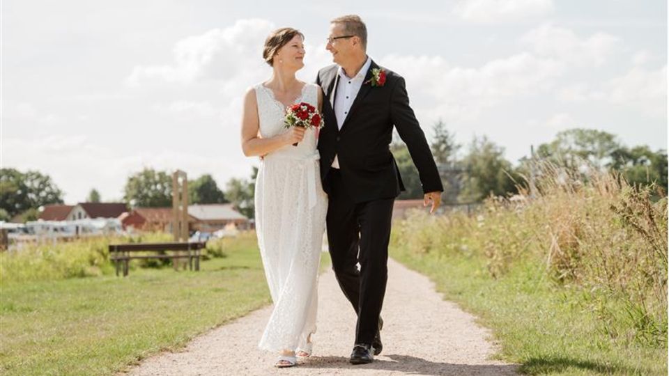 Twitter statt Tinder: Wie Menschen im Hasskanal Liebe finden | STERN.de