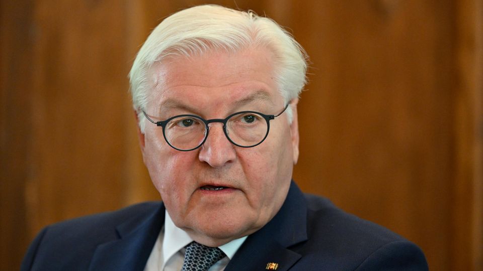Frank-Walter Steinmeier erschüttert über Rechtsextreme in Brandenburg ...