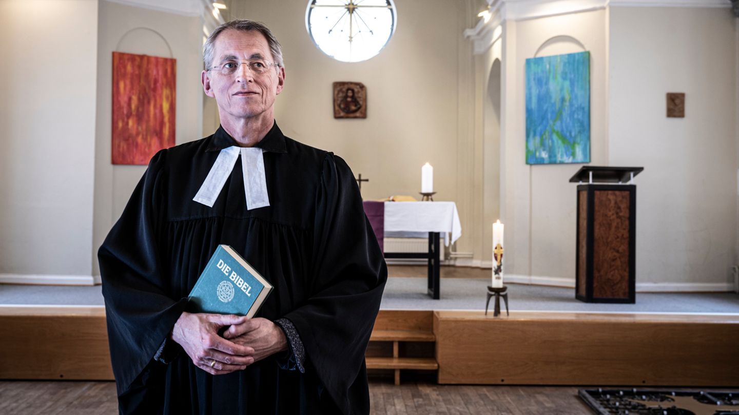 Seelsorger im Gefängnis: Friedrich Kleine erzählt über seine Arbeit | STERN.de