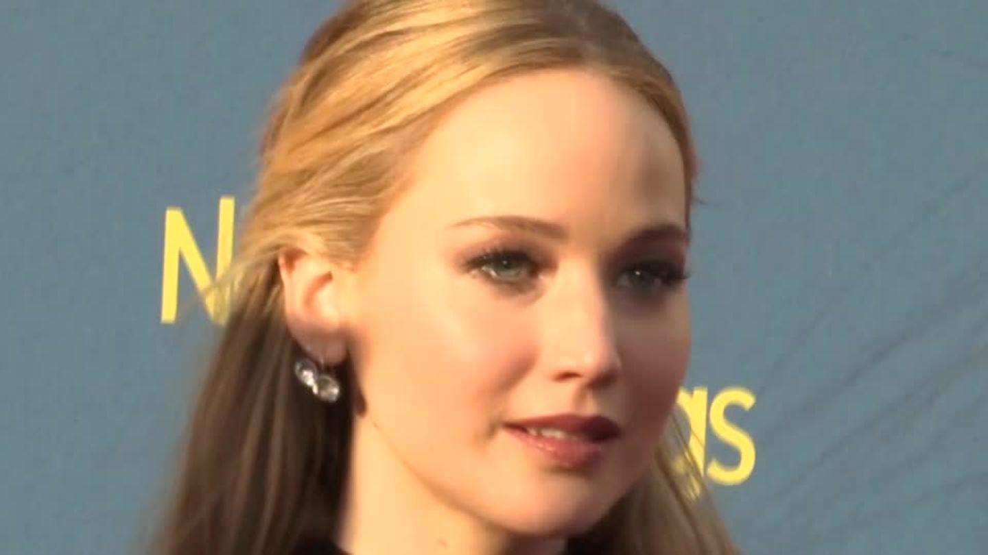 Video: "No Hard Feelings": Jennifer Lawrence in Berlin | STERN.de