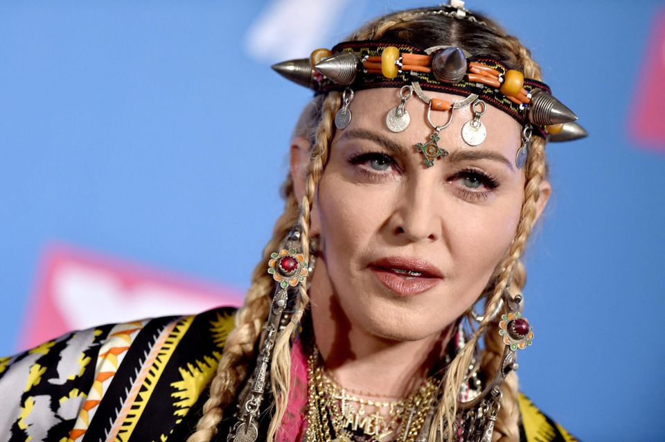Madonna wird 66: Das Leben der "Queen of Pop" in Bildern | STERN.de