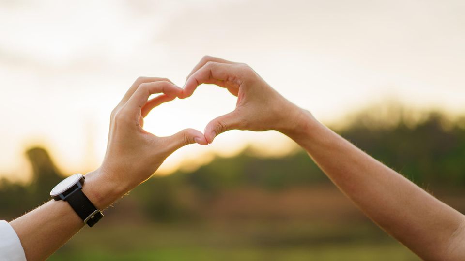 Kuss: Wie gesund ein Bussi ist und warum wir mehr knutschen sollten ...