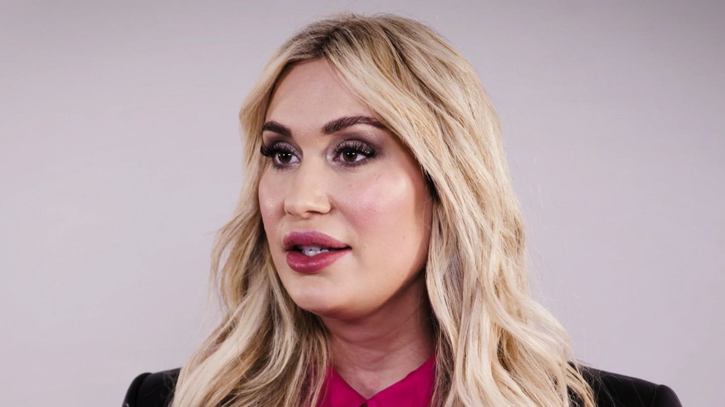 "Vielleicht tötet er mich": Sarah Bora über häusliche Gewalt gegen ...