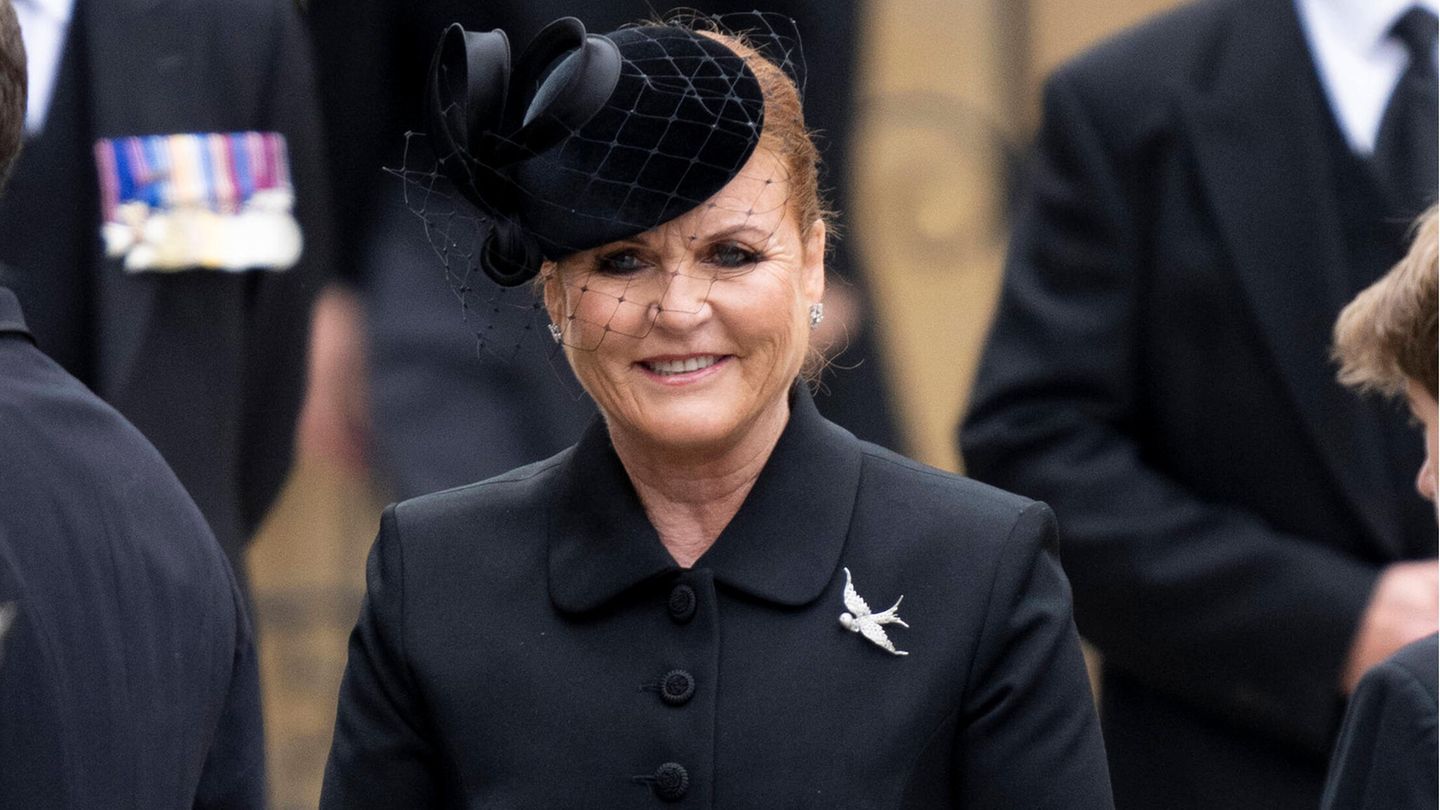 Sarah "Fergie" Ferguson verrät im Podcast Etikette-Tricks | STERN.de