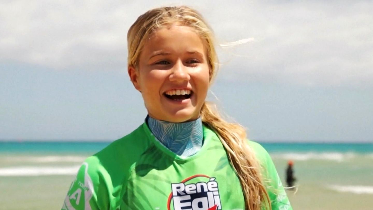 13-jährige Bobbi-Lynn überrascht alle beim Surf-Weltcup | STERN.de
