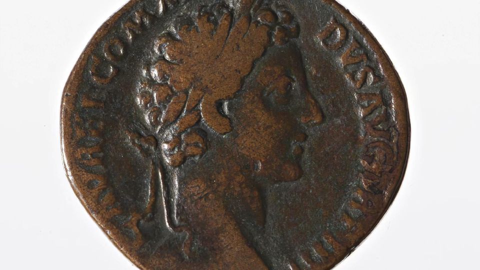 Bremen: Achtjähriger fand beim Spielen 1800 Jahre alte römische Münze ...