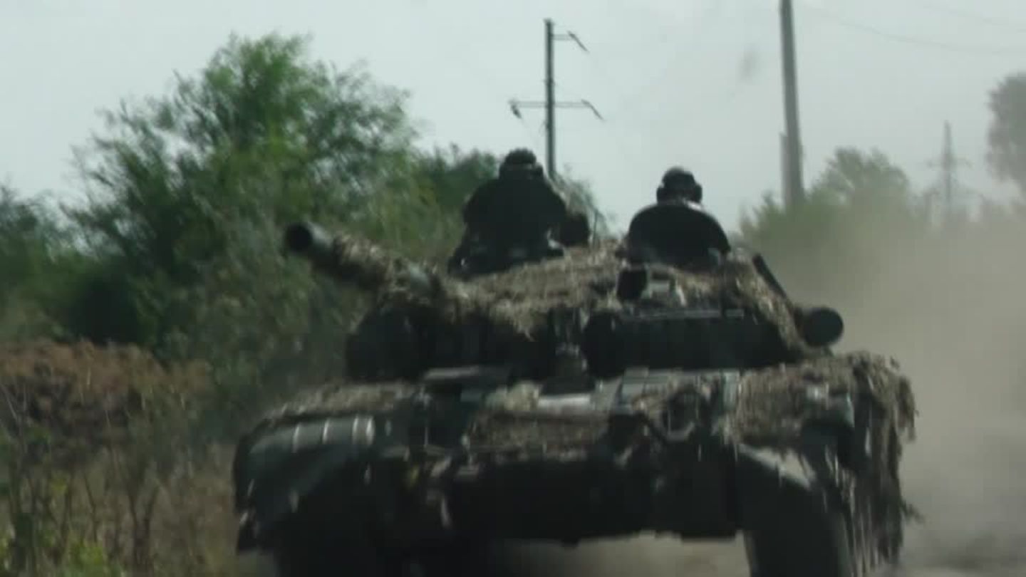 Video: Kommandeur - Ukraine wird Vormarsch im Süden beschleunigen ... Video: Kommandeur - Ukraine wird Vormarsch im Süden beschleunigen ...