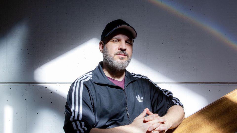 Ben Salomo war Rapper. Heute klärt er Schüler über Judenhass auf | STERN.de