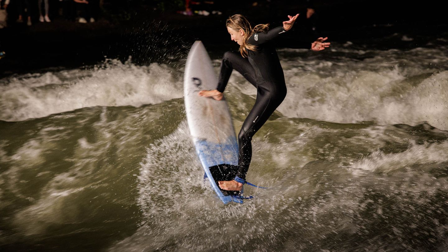 Die Frauen vom Eisbach: Die Surfcommunity in München wird weiblicher ...
