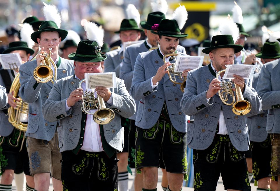 Oktoberfest: Die schönsten Bilder vom Trachtenumzug | STERN.de