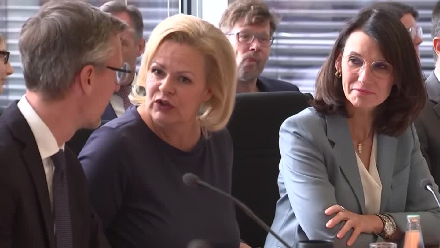 Video: Innenausschuss befragt Faeser zum Fall Schönbohm | STERN.de