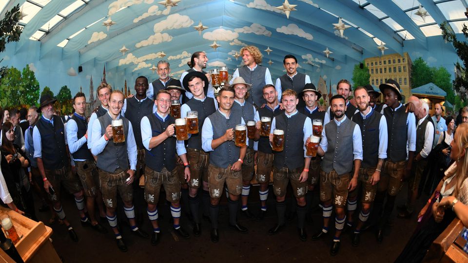 Oktoberfest 2023: Diese Promis waren bislang auf der Wiesn | STERN.de Oktoberfest 2023: Diese Promis waren bislang auf der Wiesn | STERN.de