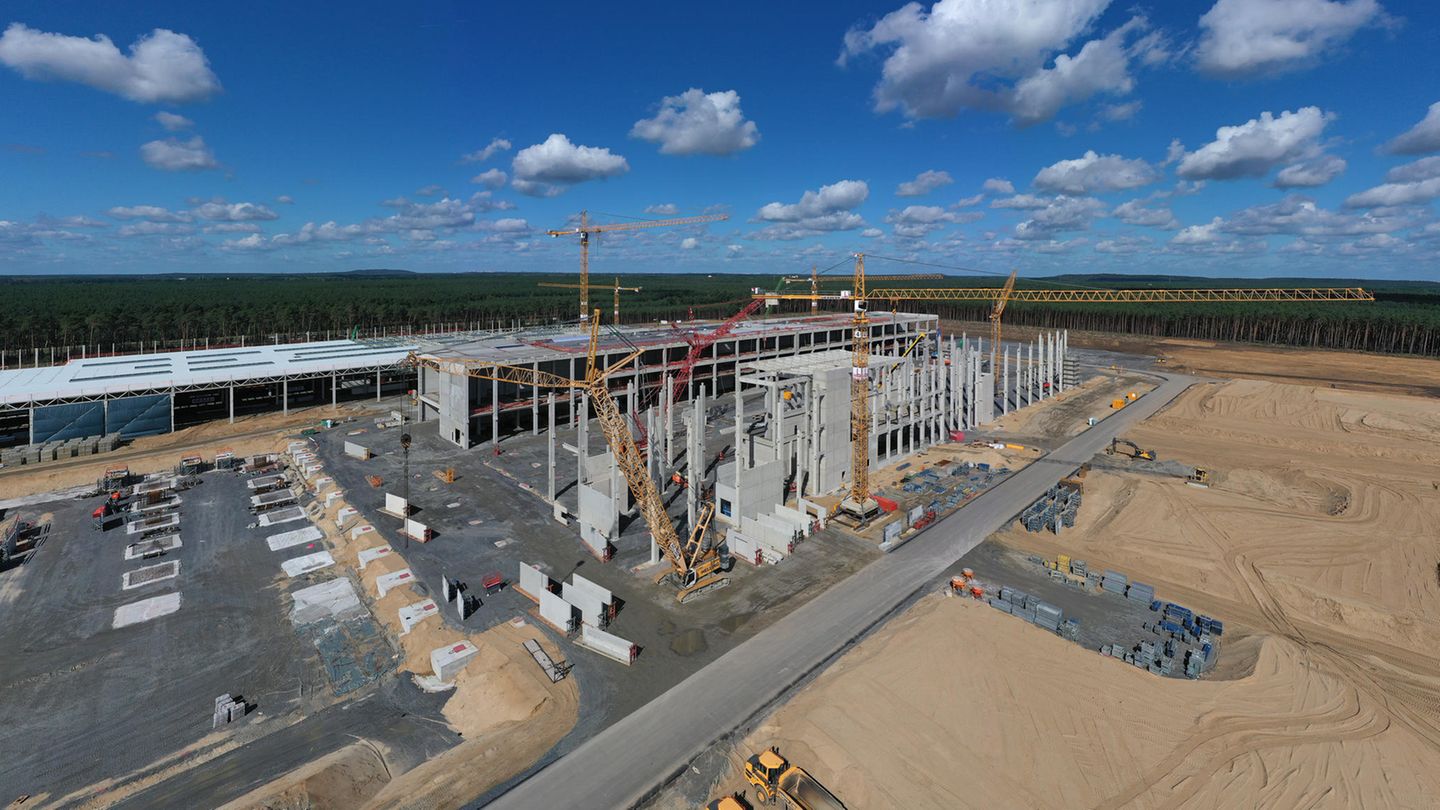 Teslas Gigafactory in Grünheide: Das Autowerk in Bildern | STERN.de