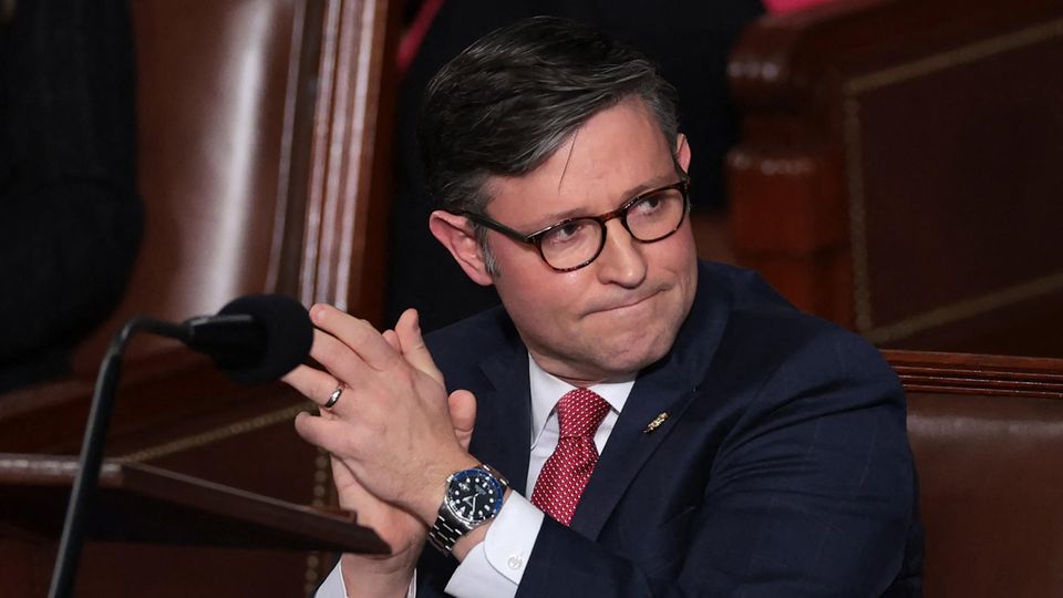 US-Repräsentantenhaus wählt Mike Johnson zum neuen Vorsitzenden | STERN.de