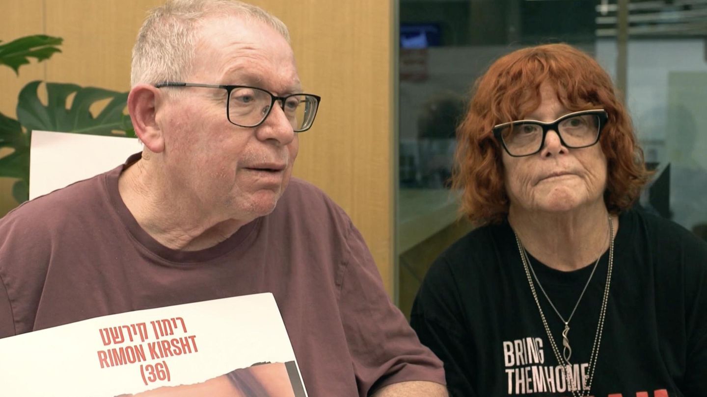 Israel: Eltern von Hamas-Geisel bangen um ihre Tochter im Gazastreifen ...
