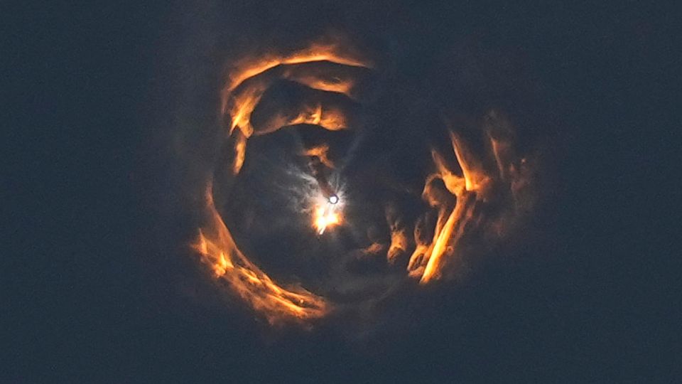 Zweiter Starship-Testflug explodiert: Bilder eines Mega-Experiments ...