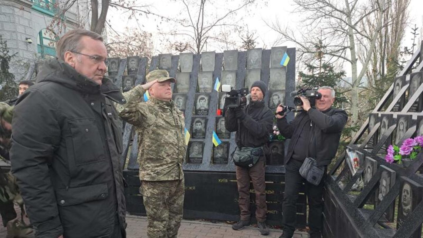 Ukraine-Krieg: Boris Pistorius zu Überraschungsbesuch in Kiew ... Ukraine-Krieg: Boris Pistorius zu Überraschungsbesuch in Kiew ...