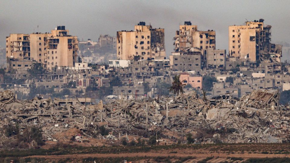 Gaza: Vorher-Nachher – Drohnenvideo zeigt Ausmaß der Zerstörung (Video) | STERN.de