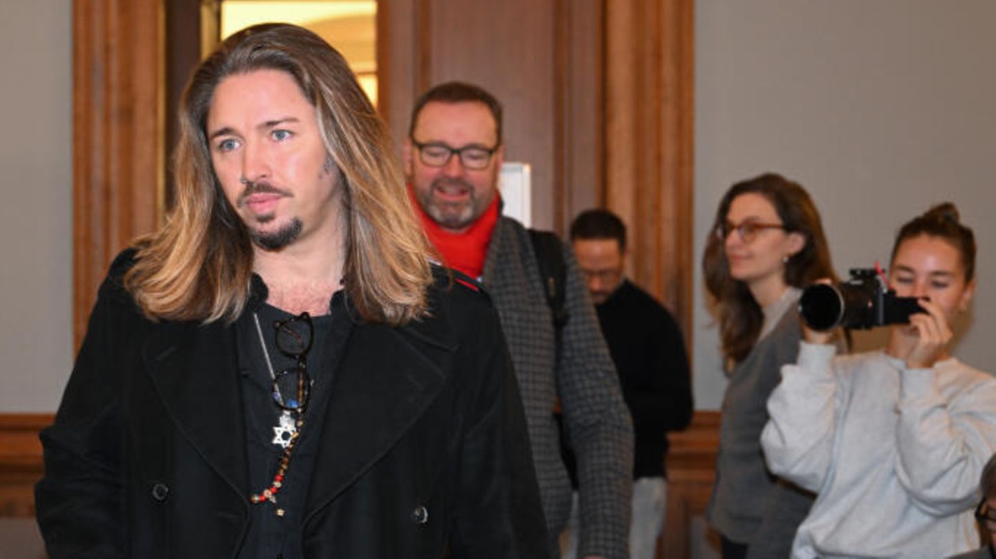 Gil Ofarim: Verleumdungsprozess – Musiker gesteht Lüge vor Gericht ...