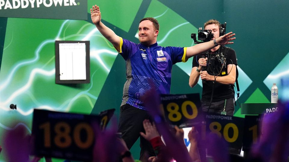 Darts-WM: Luke Littler, 16, auf dem Weg zum Doppelweltmeister | STERN.de