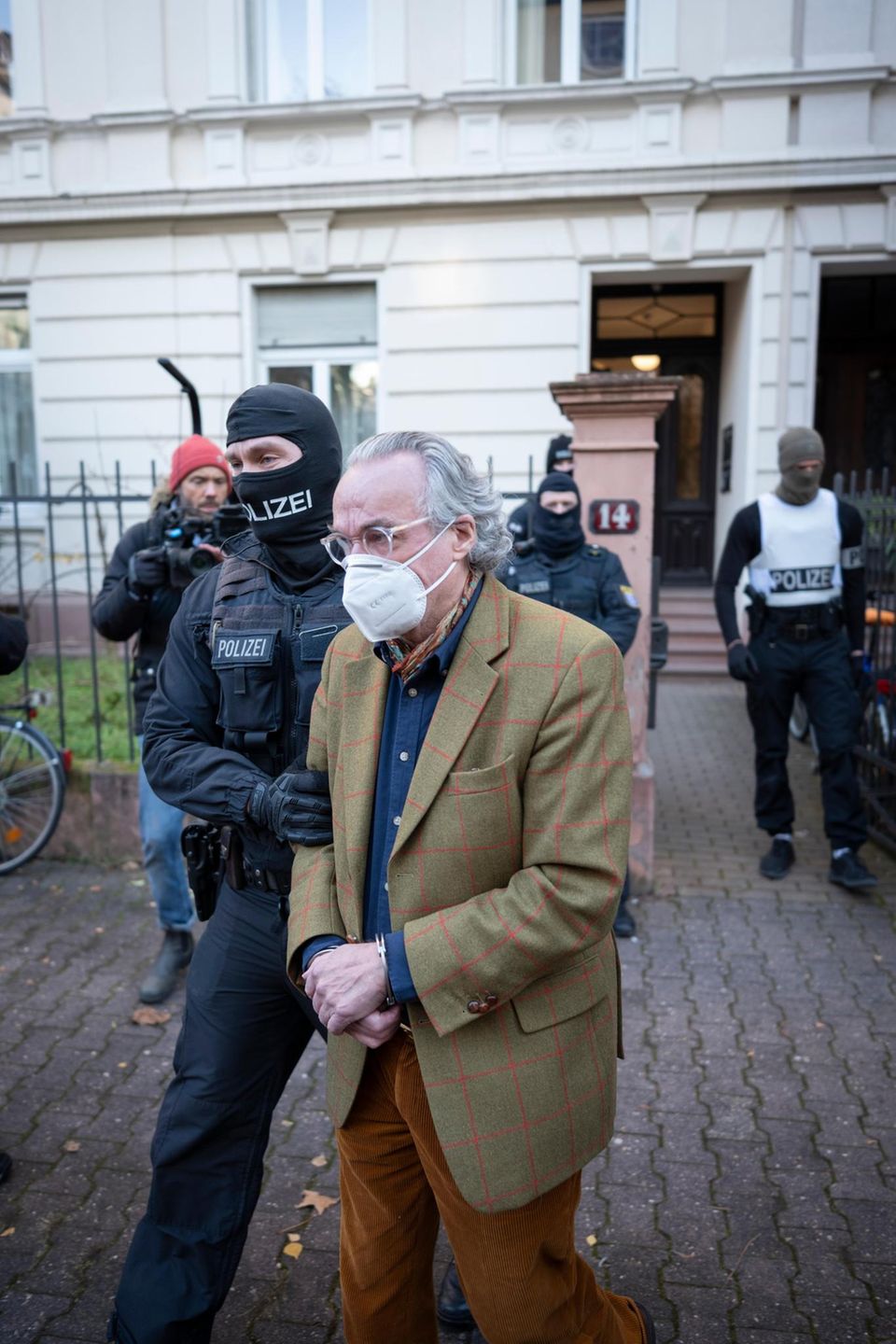 Reichsbürger-Prozess: Anwalt erwartet "Mammutverfahren" gegen Gruppe ...