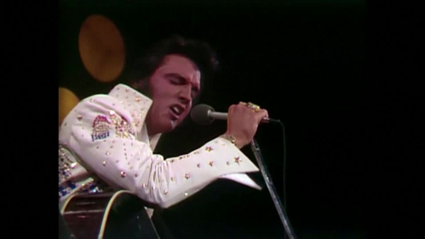 "Elvis Evolution": Der King of Rock ’n’ Roll soll dank KI zurück auf ...