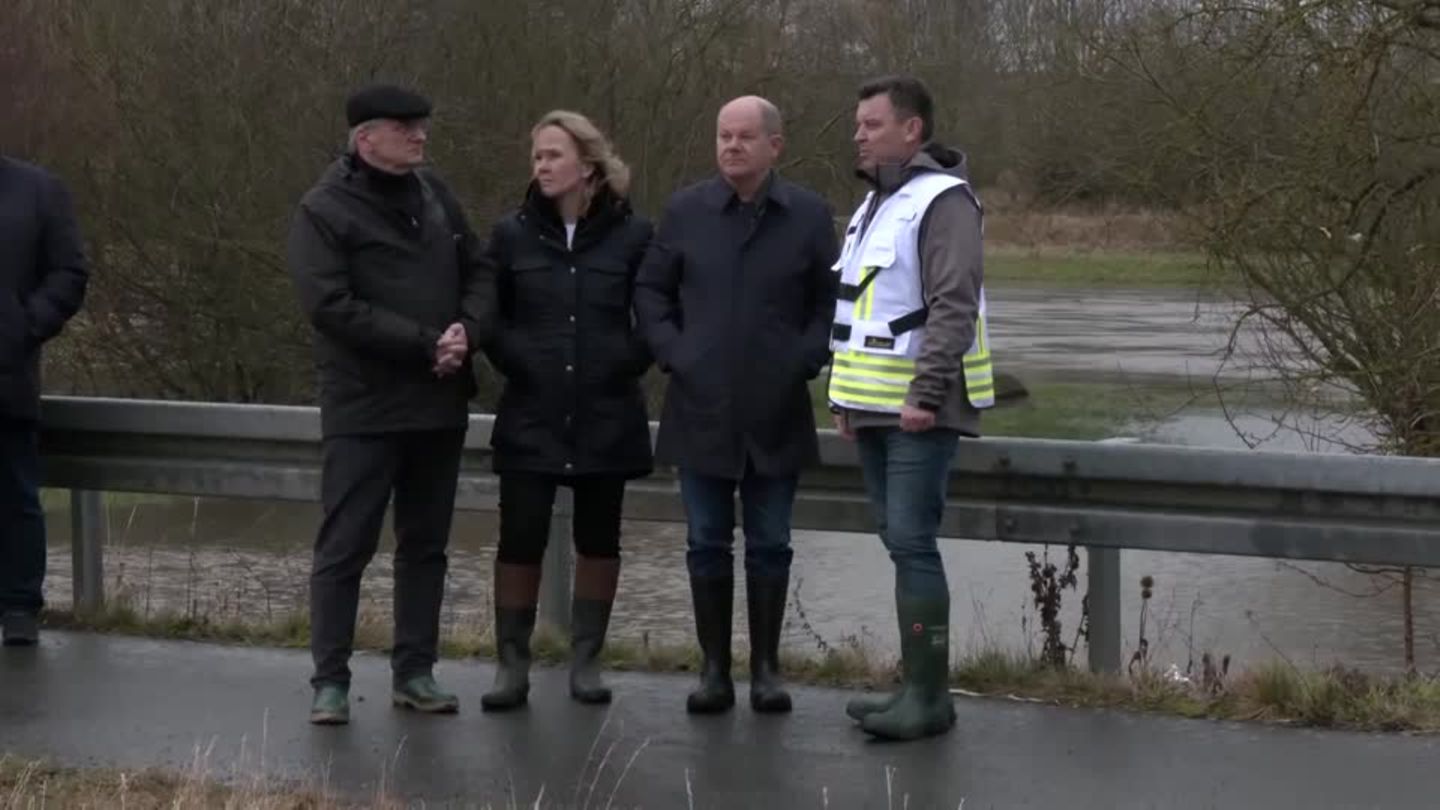 Video: Scholz sagt Hilfen für Hochwasser-Betroffene zu | STERN.de