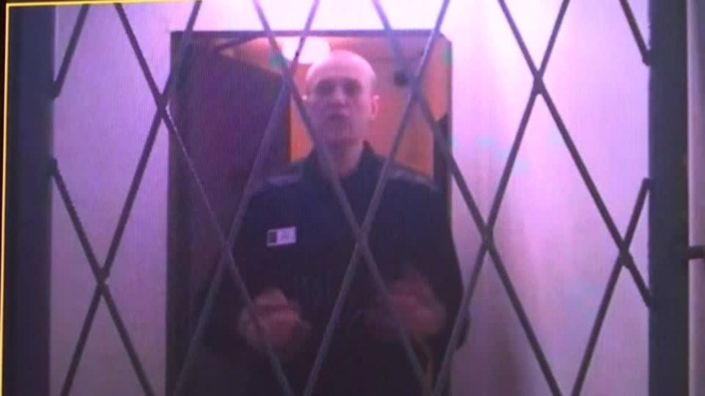 Video: Nawalny kritisiert Haftbedingungen im Straflager "Polarwolf ...