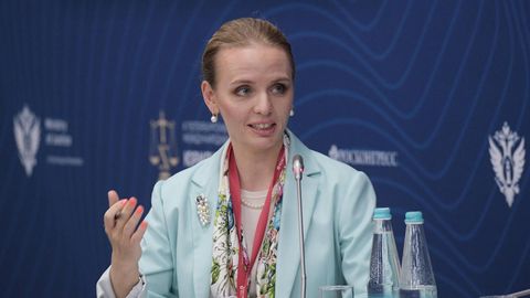 Tochter von Wladimir Putin gibt verstörendes Interview | STERN.de