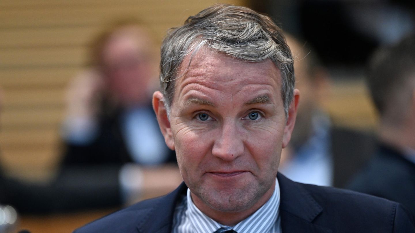 Björn Höcke kann die Bilder der Demonstrationen nicht glauben – schade ...