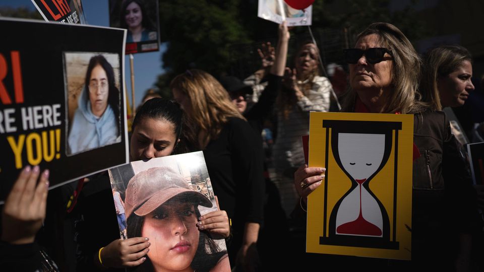 Israel: Frühere Hamas-Geiseln berichten von sexualisierter Gewalt | STERN.de