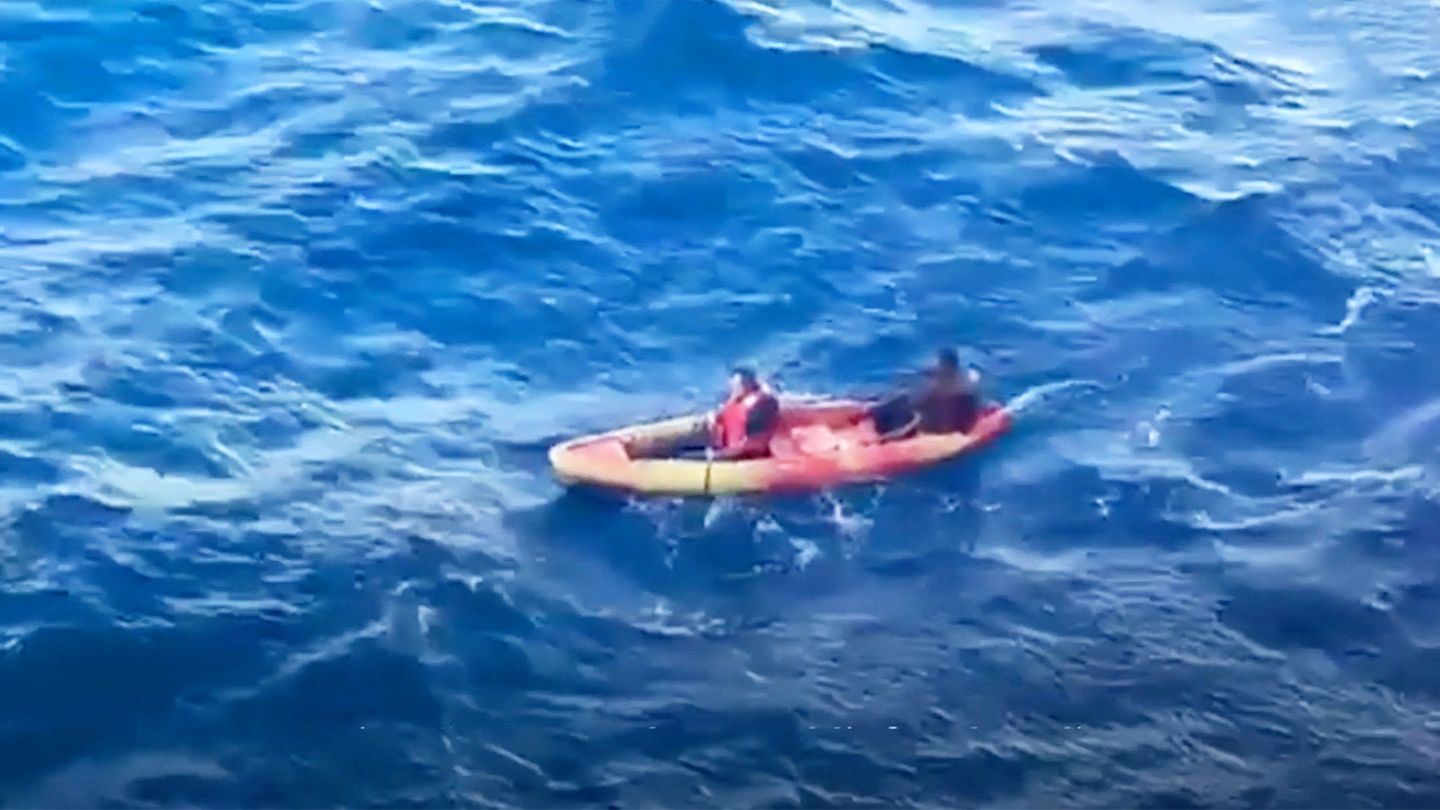 Mexiko: Kreuzfahrt-Riese bringt Rettung für schiffbrüchige Kajaker ...