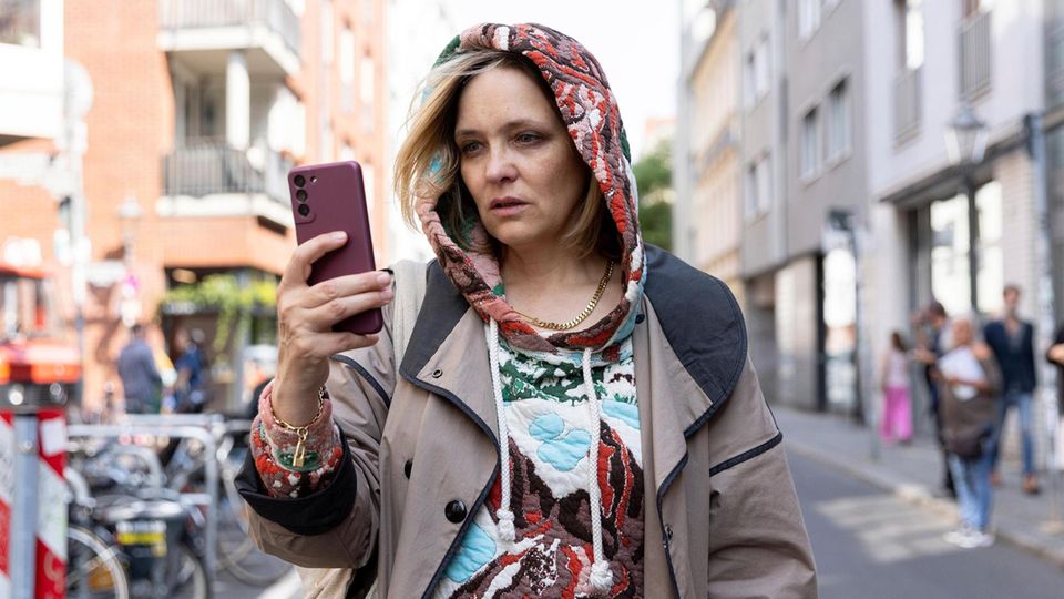 ARD-Serie "Sexuell verfügbar": So eine Frau taucht selten im TV auf | STERN.de