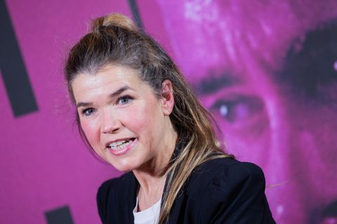 Komikerin Anke Engelke macht Praktikum bei Deutscher Bahn ...