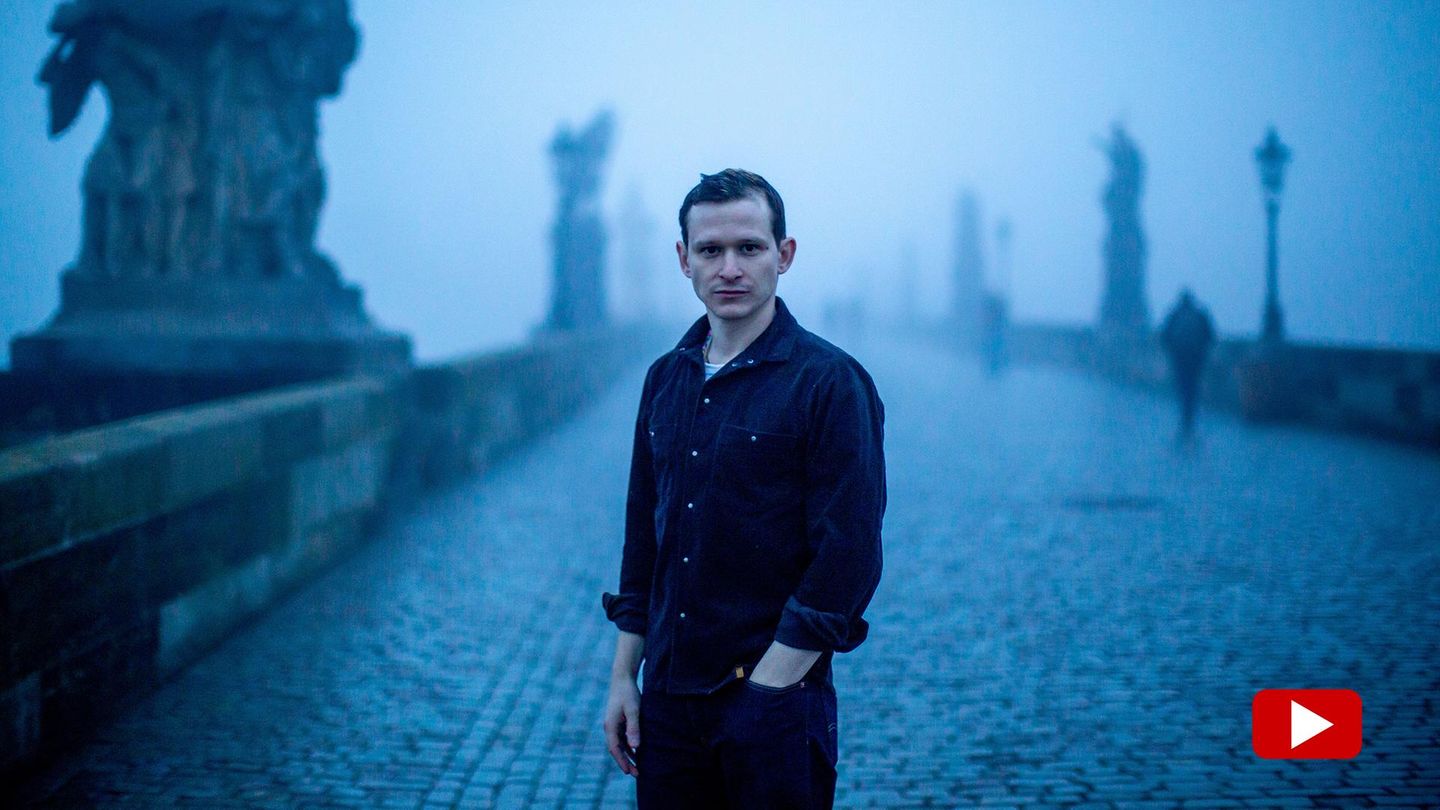 Kafka: TV-Darsteller Joel Basman spricht zum 100. Todestag über den ...