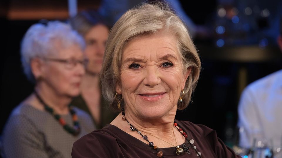 Jutta Speidel schmiss die Schule und brillierte in einer Schul-Komödie ...