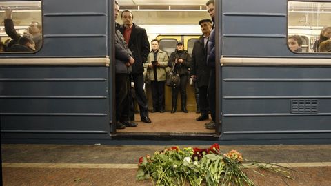 Russland gedenkt zum 20. Jahrestag der Opfer der Geiselnahme von Beslan ...