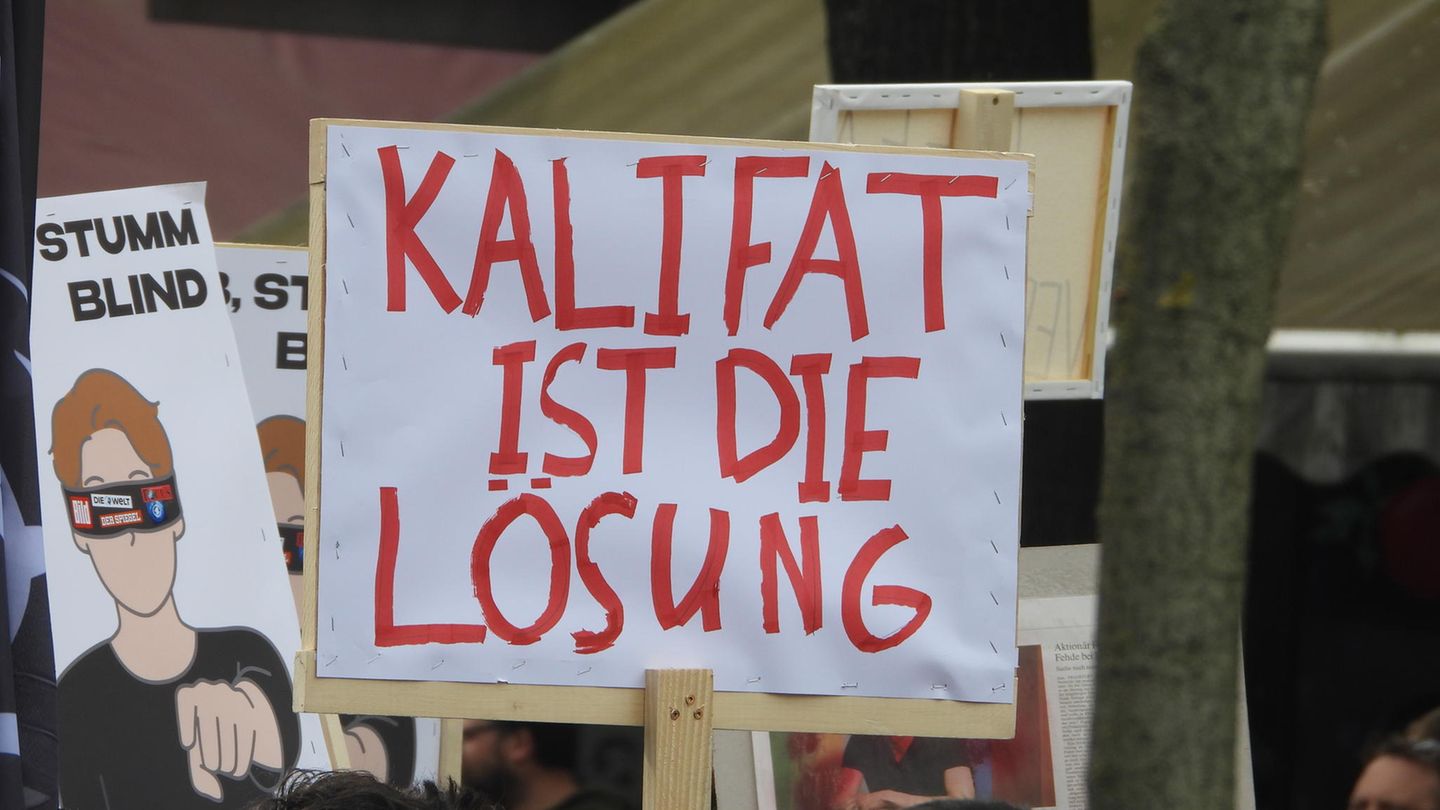 "Kalifat ist die Lösung": Was die Forderung aus Hamburg bedeuten würde ...