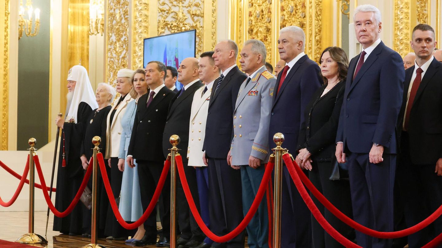 Putins Machtzirkel: Die neuen und alten Gesichter an Russlands Spitze ...