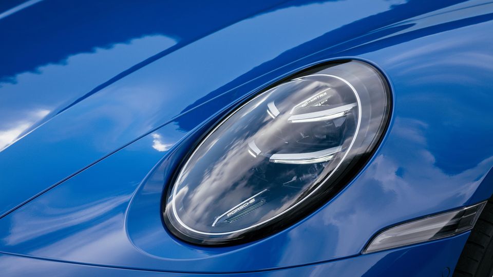 Der neue Porsche 911: Erstmals elektrisch – aber nur ein bisschen ...