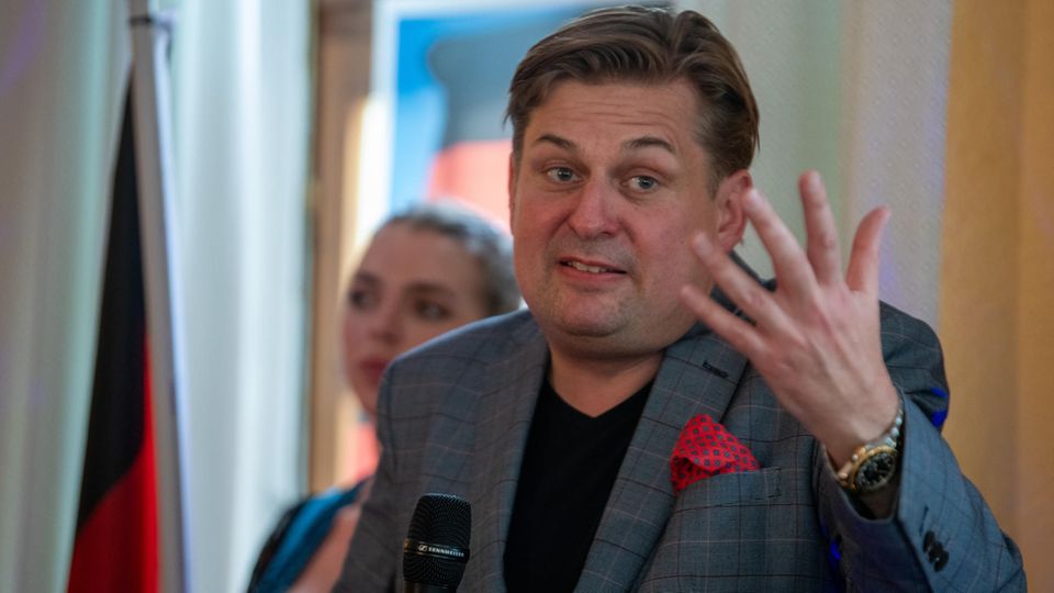 Büro von Ex-Mitarbeiter des AfD-Abgeordneten Maximilian Krah durchsucht ...