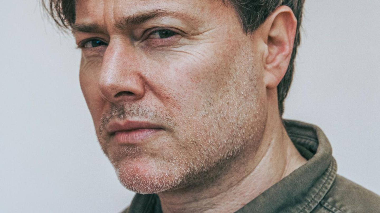 Regisseur Milo Rau inszeniert Show-Prozess gegen rechtsnationale FPÖ ...