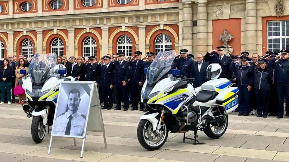 Messertacke von Mannheim: Deutschland trauert um Polizisten Rouven L. | STERN.de