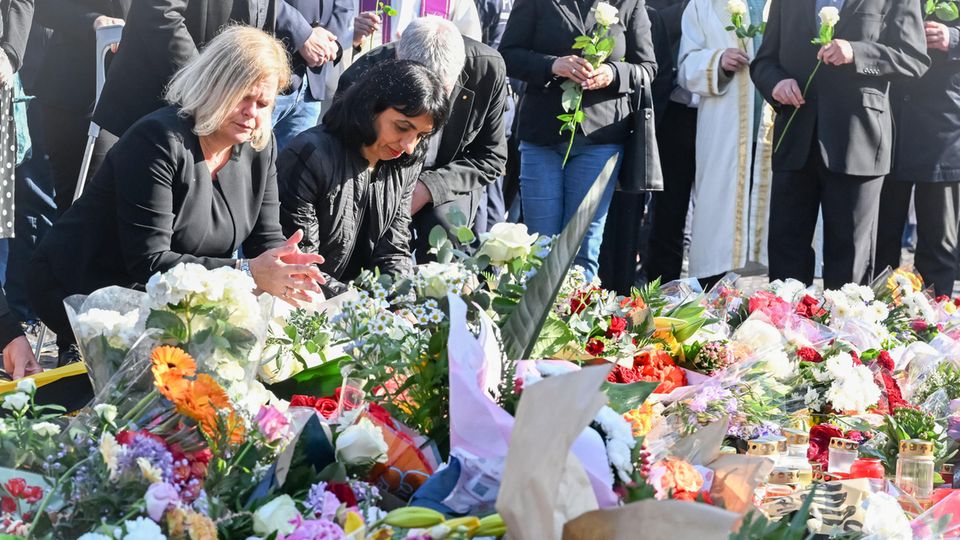 Messerattacke von Mannheim: Tausende trauern um Rouven Laur | STERN.de