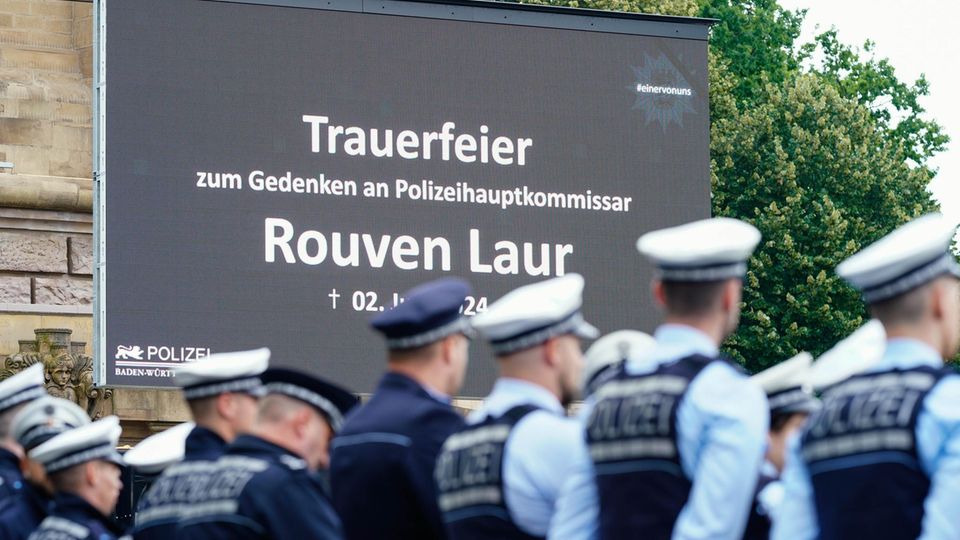 Messerattacke von Mannheim: Tausende trauern um Rouven Laur | STERN.de