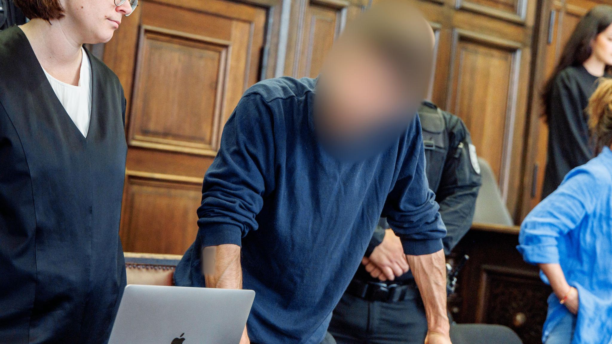 Geiselnahme am Hamburger Flughafen: Zwölf Jahre Haft für Salman E ...
